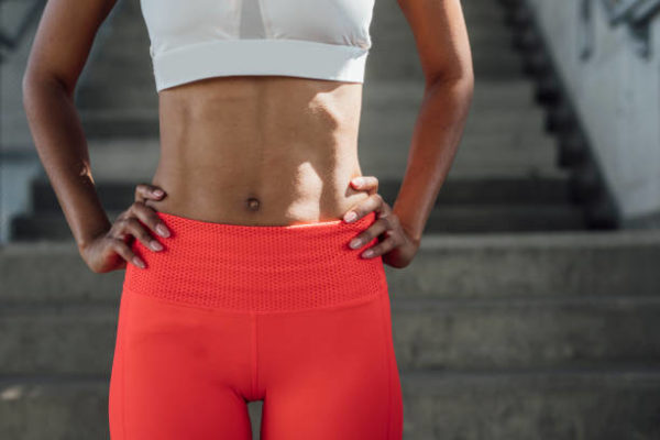 Here's The Secret To A Flat Tummy & Sexy Abs (No, It's Not Crunches!)