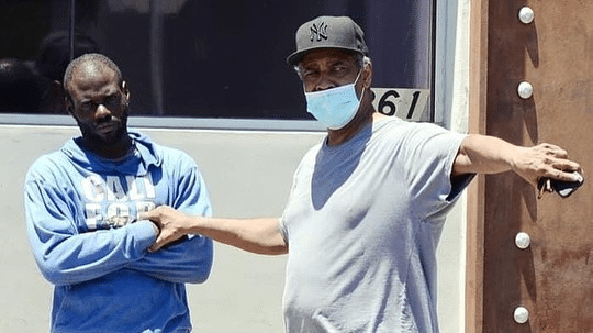 Denzel Washington Steps In to Help Unarmed Black Man With Police ...