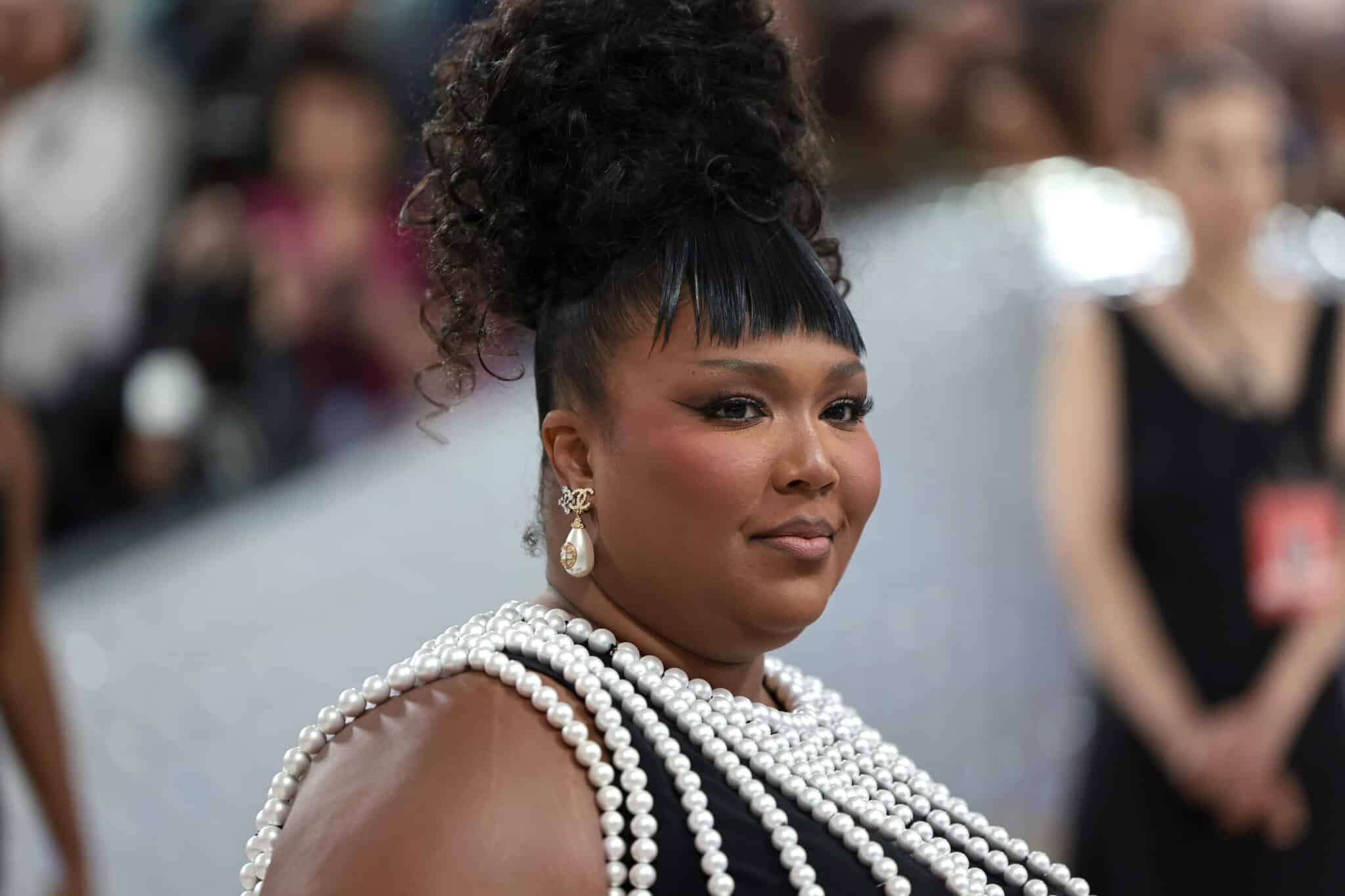 Singer Lizzo Shares Shocking Weight Loss - BlackDoctor.org - Where ...