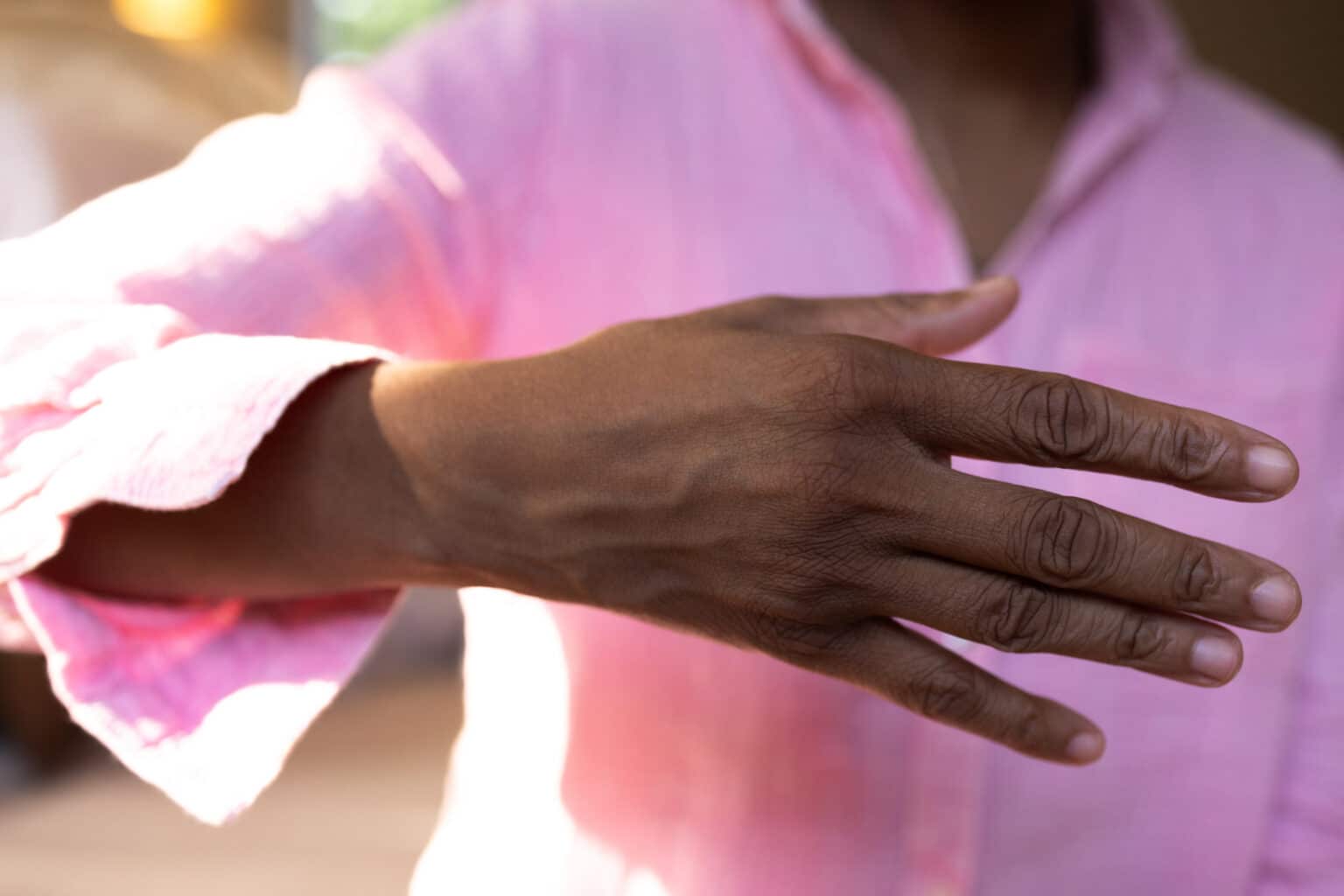 Experiencing At Least 4 of These Symptoms? You May Have This Autoimmune ...